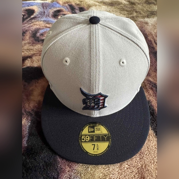 New Era | Accessories | New Era 59fifty Gray And Black Cap | Poshmark
